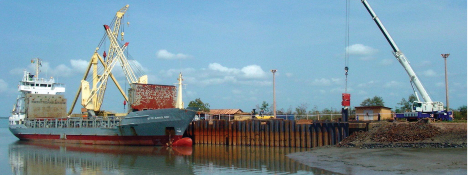 Rehabilitation of Kamsar Port, Guinea | 2007 | ArcelorMittal Sheet Piling