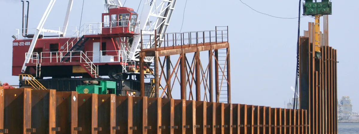 Installation of steel sheet piles | ArcelorMittal Sheet Piling
